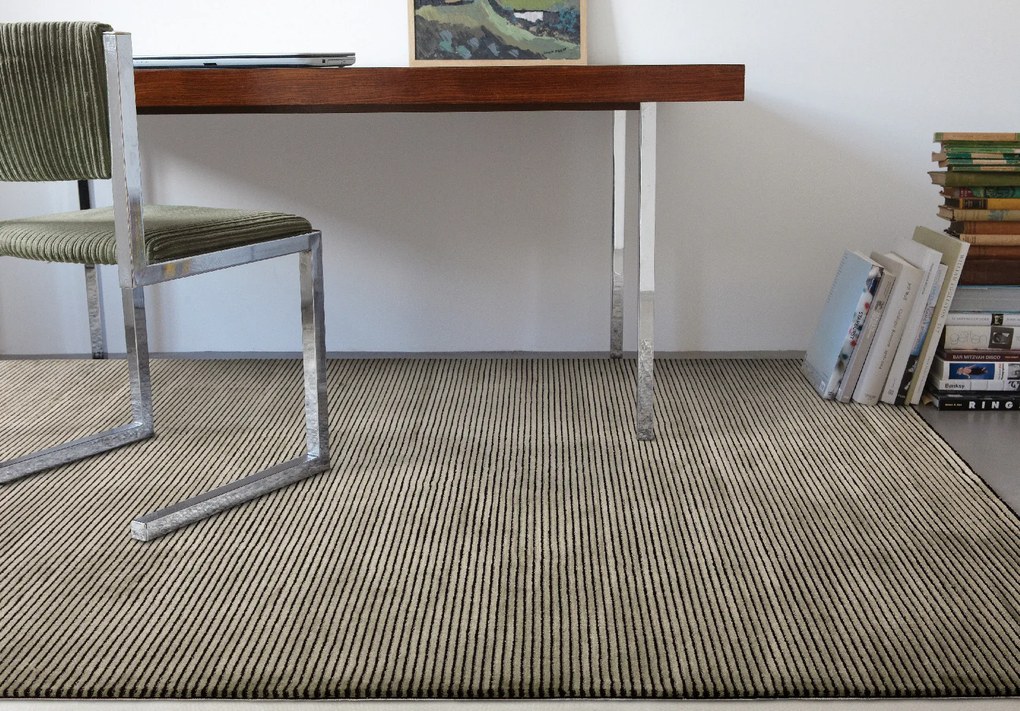 Tribeca Design Kusový koberec Zoom Stripe Khaki Rozměry: 120x170 cm