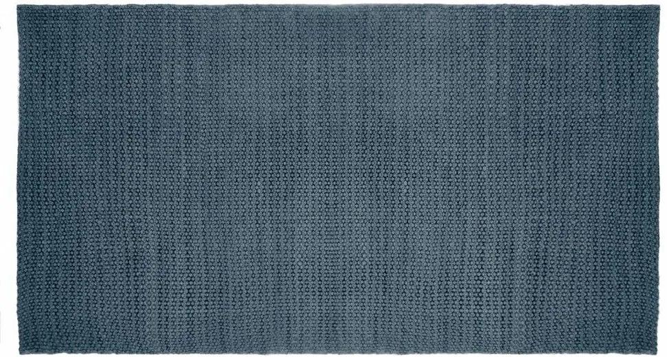 Koberec modré barvy z bavlněného jednoduchého úpletu – skvělý doplněk interiéru