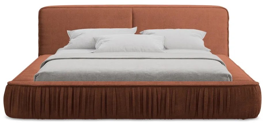 Čalouněná dvoulůžková postel v terakotové barvě s úložným prostorem s roštem 180x200 cm Keoni – Makamii