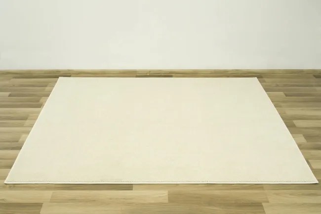 Metrážový koberec Carousel 69 krémový