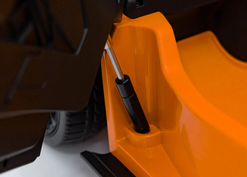 Ramiz Auto Lamborghini Revuelto oranžové