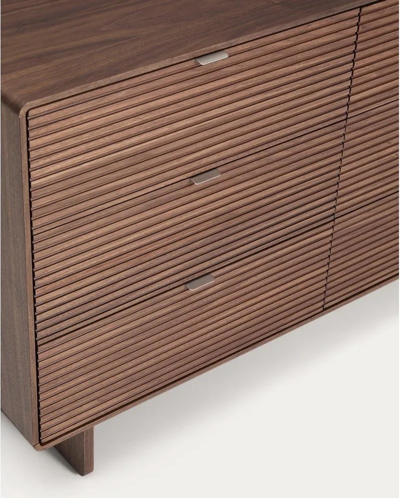 Komoda v dekoru ořechu v tmavě přírodní barvě 120x75x50 cm Norlen – Kave Home