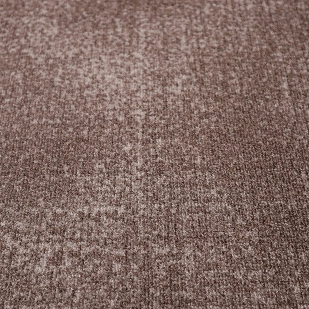 Associated Weavers, Metrážový koberec Bruno brown, na míru, šíře 4m, hnědá, filc, chodba / předsíň
