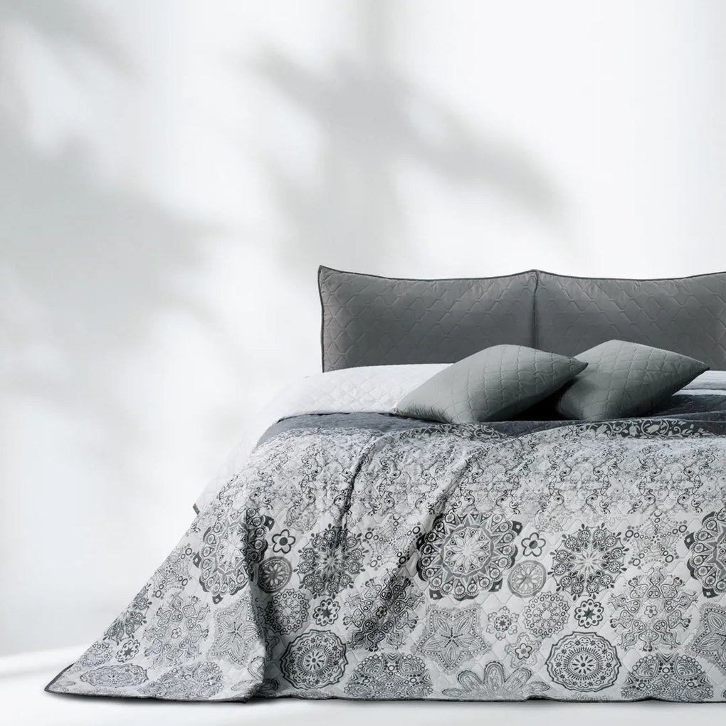 Oboustranný přehoz z mikrovlákna DecoKing Brigha bílo-šedý