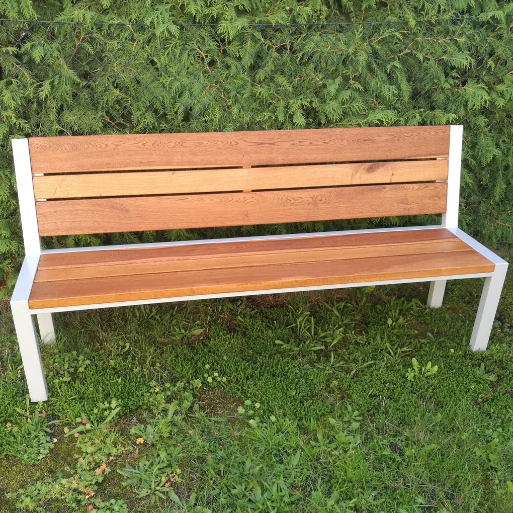 KULHÁNEK Zahradní lavice s kovovou hranou a nohami Délka: 150 cm, Odstín nátěru: lazura - dub, Odstín podnože: bílá - RAL 9010