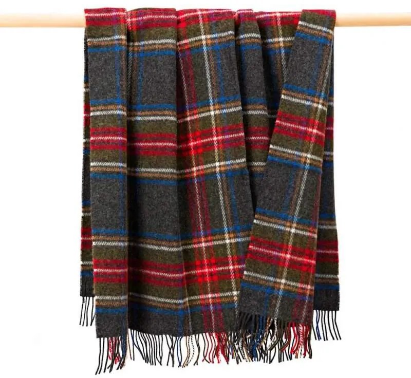 Deka z ovčí vlny Grey Red Stewart Plaid 182 x 137 cm John Hanly