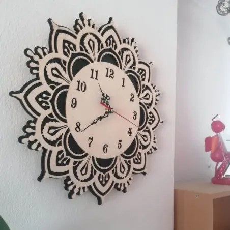 Dřevěné nástěnné hodiny Mandala – Elegantní 3D design | SENTOP PR0375 MDF-playwood