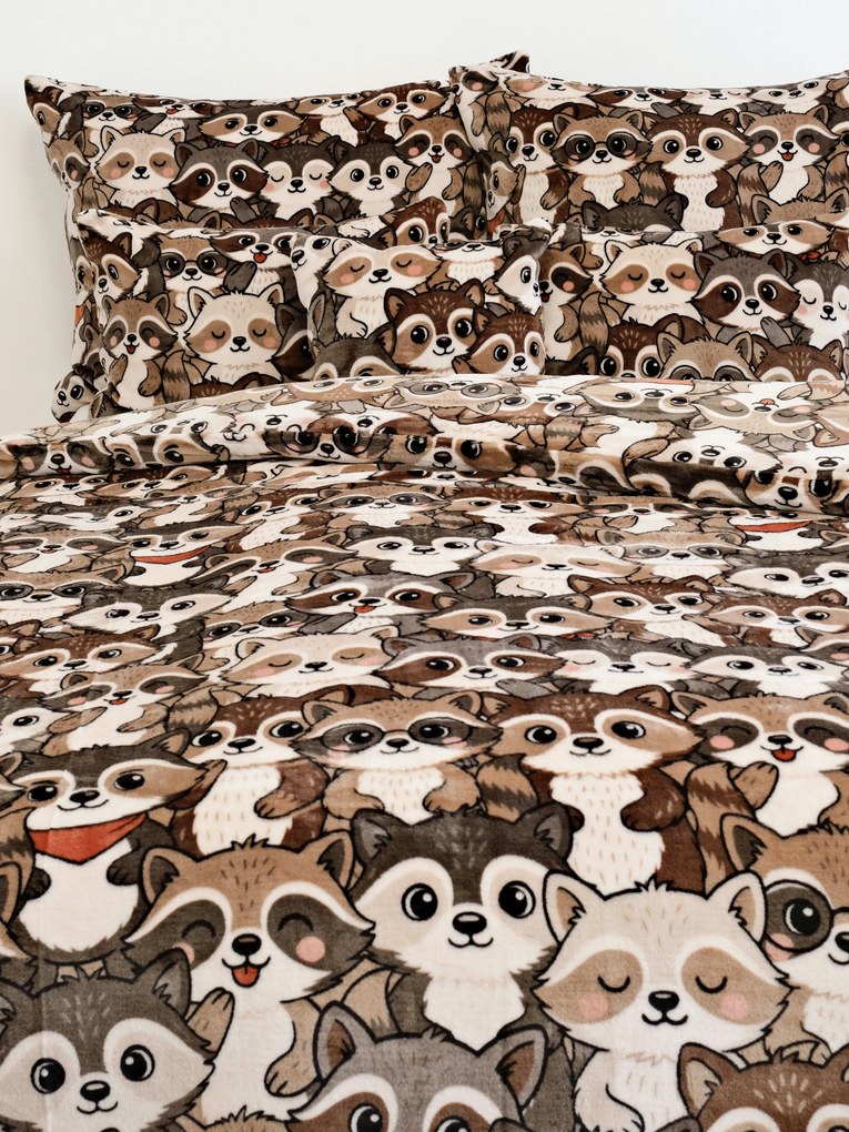MK Lůžkoviny Francouzské mikroplyšové povlečení Exclusive - Mývalí invaze 220 × 200 cm, 2ks 70 x 90 cm