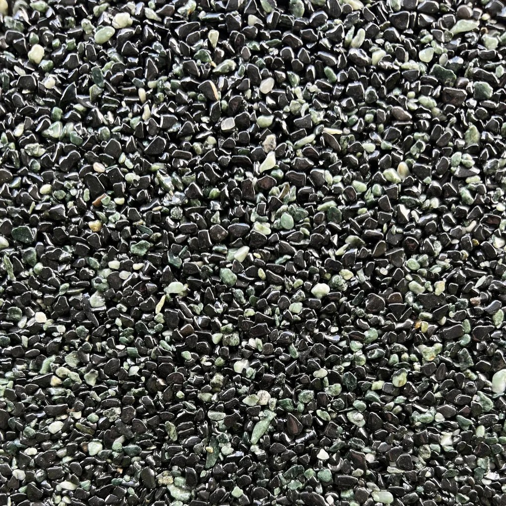 Báča Beton Kamenný koberec na stěnu Brescia Frakce: Hrubá (4 – 8 mm), vydatnost setu 2,6 m², Doporučené použití v: exteriéru - akrylátové pojivo
