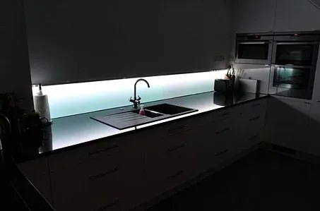 Zaparkorun Barevný LED pásek 3528 - 5 metrů - kompletní set