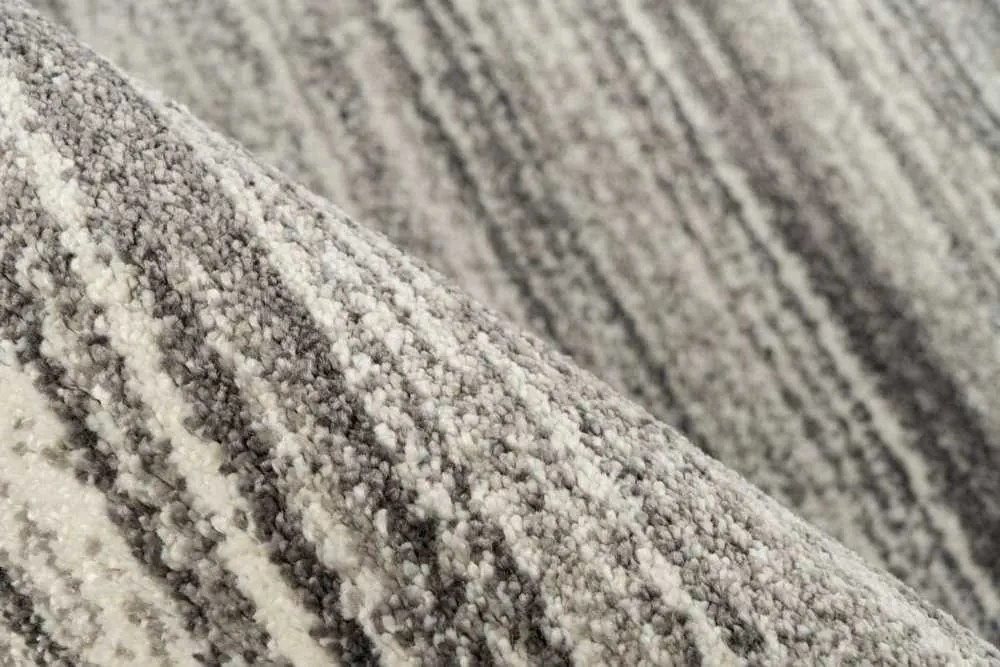 Lalee Kusový koberec Trendy 406 Silver Rozměr koberce: 160 x 230 cm