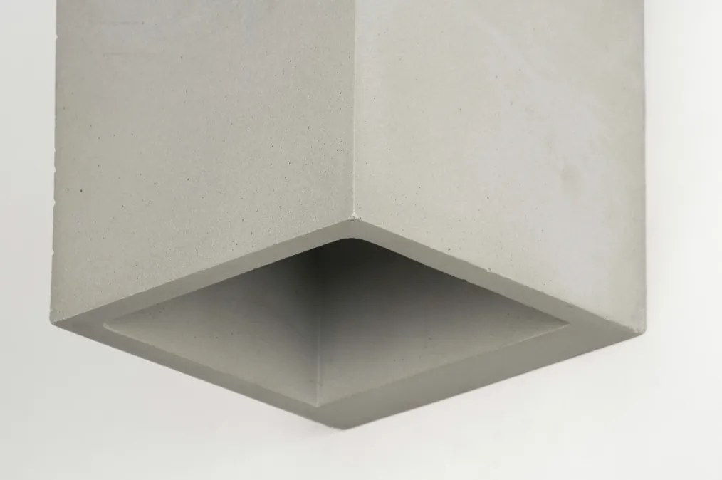 Nástěnné designové betonové svítidlo do koupelny Marano Beton