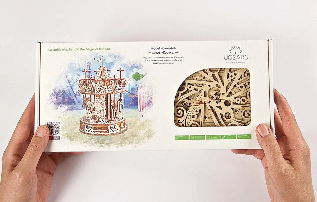 UGEARS 3D dřevěné mechanické puzzle – Kolotoč (305 dílků)