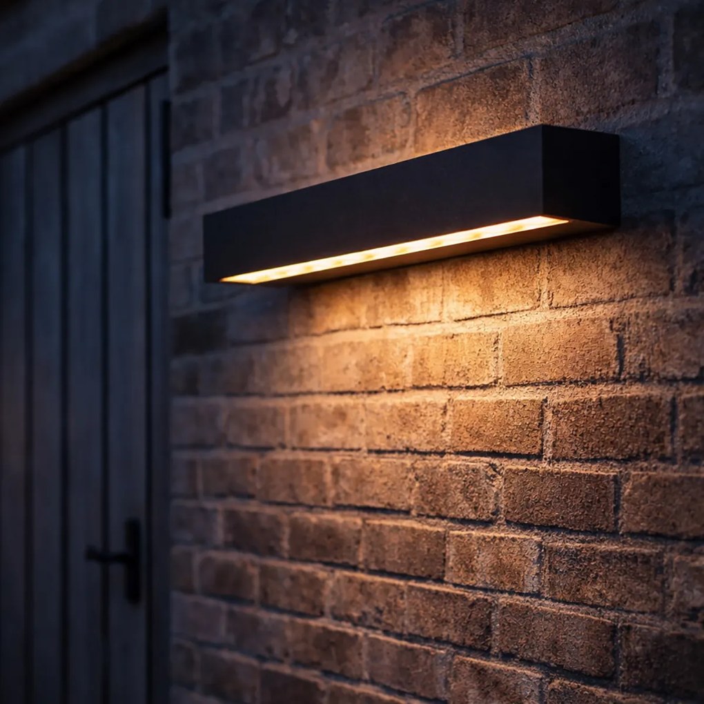 Průmyslové venkovní nástěnné svítidlo černé 55 cm vč. LED IP65 - Hannah