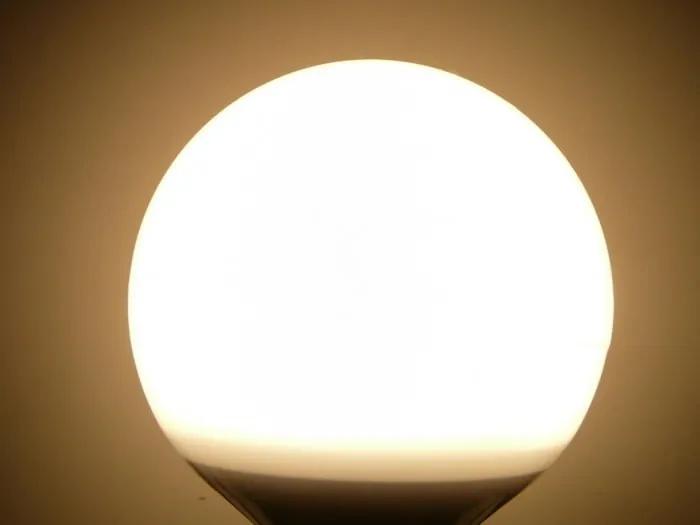 T-LED LED žárovka E27 LU12W 260° Studená bílá