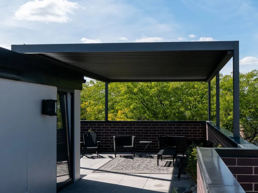 Bioklimatická pergola Sunbreaker 400 200 640