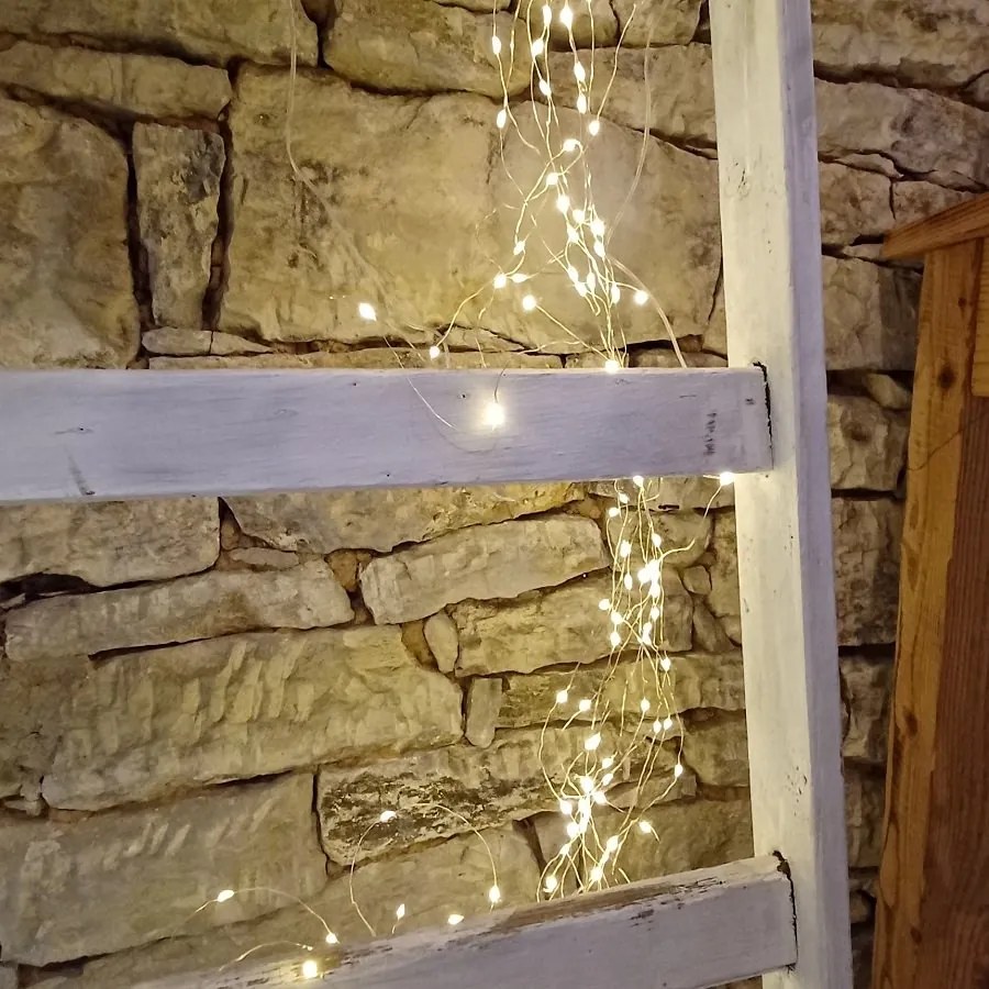 LED světelný řetěz, kapičky, venkovní, 20 pramenů × 3 m, teple bílá, 600 diod, stříbrný kabel, IP44, vč. trafa
