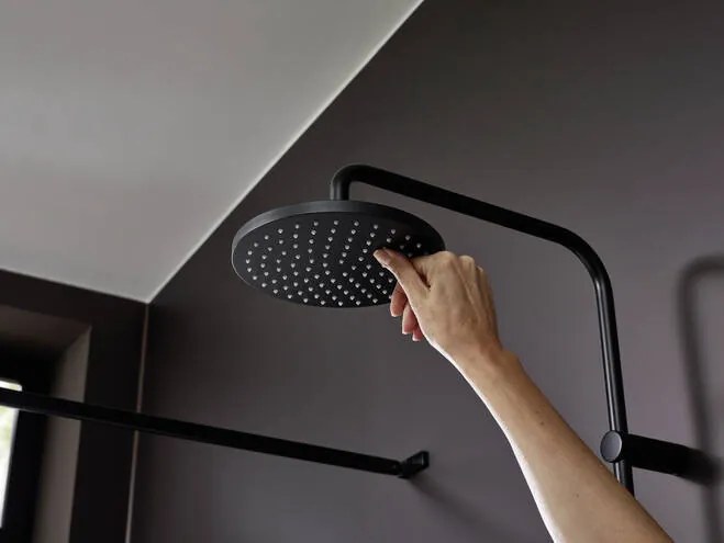 Hansgrohe Vernis Blend, termostatická sprchová souprava, hlavová sprcha + ruční sprcha, černá matná, HAN-26276670