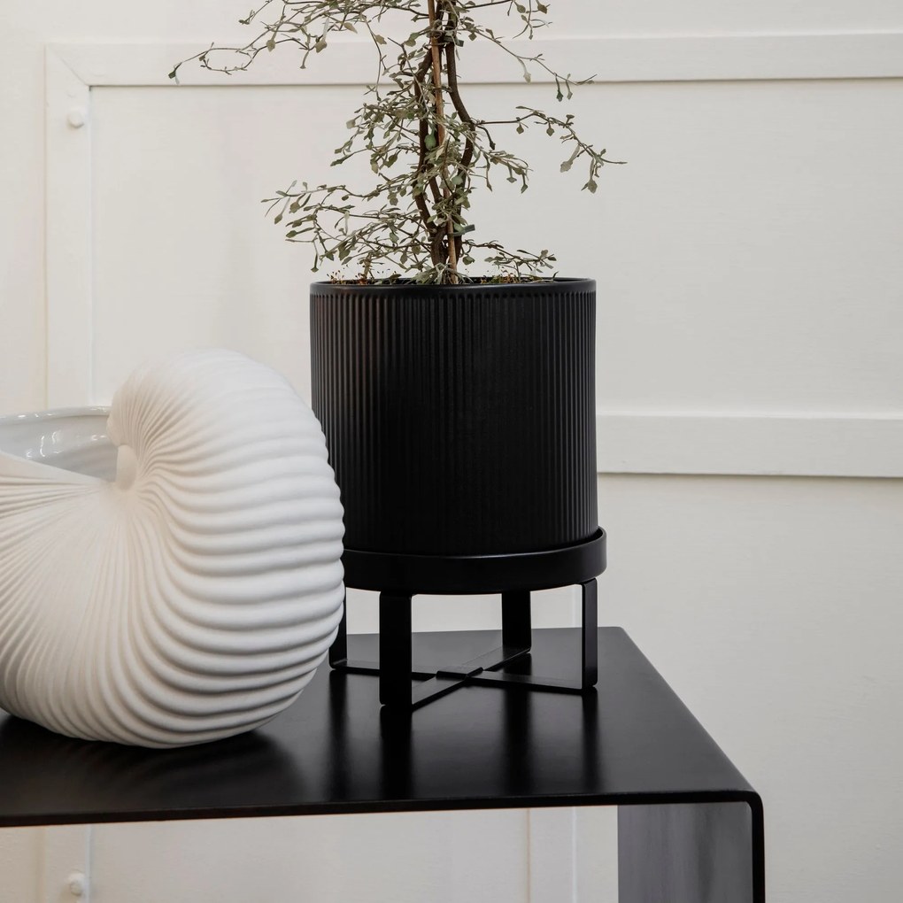 FERM LIVING Květináč Shell Pot