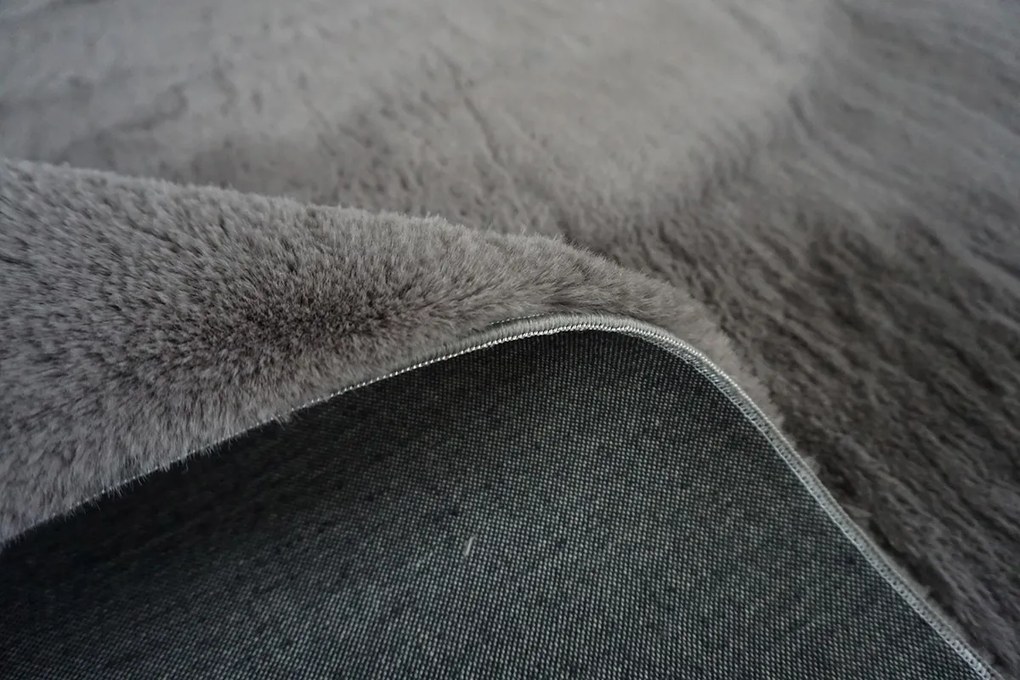 BE Koberec Cozy 1453 DARK GREY - šedý obdélníkový Rozměr: 80x150 cm