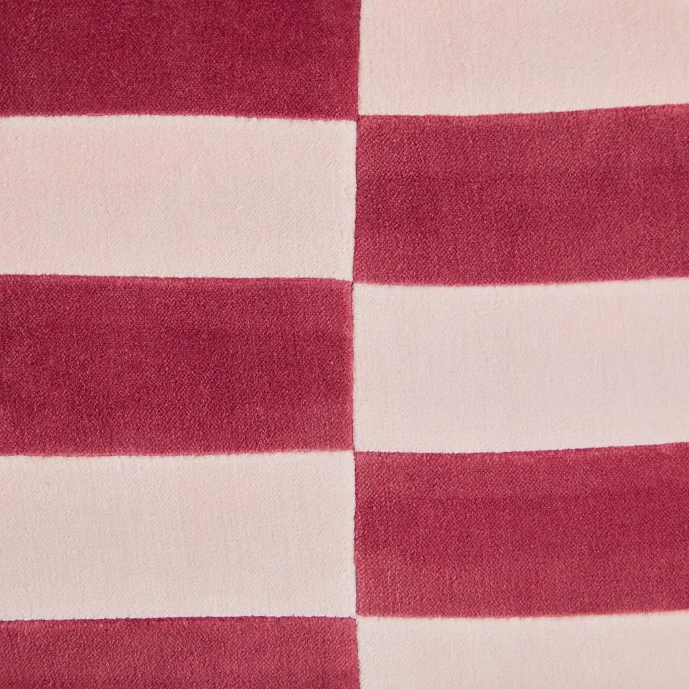 CHECKER VELVET Polštář 40 x 60 cm - červená/růžová
