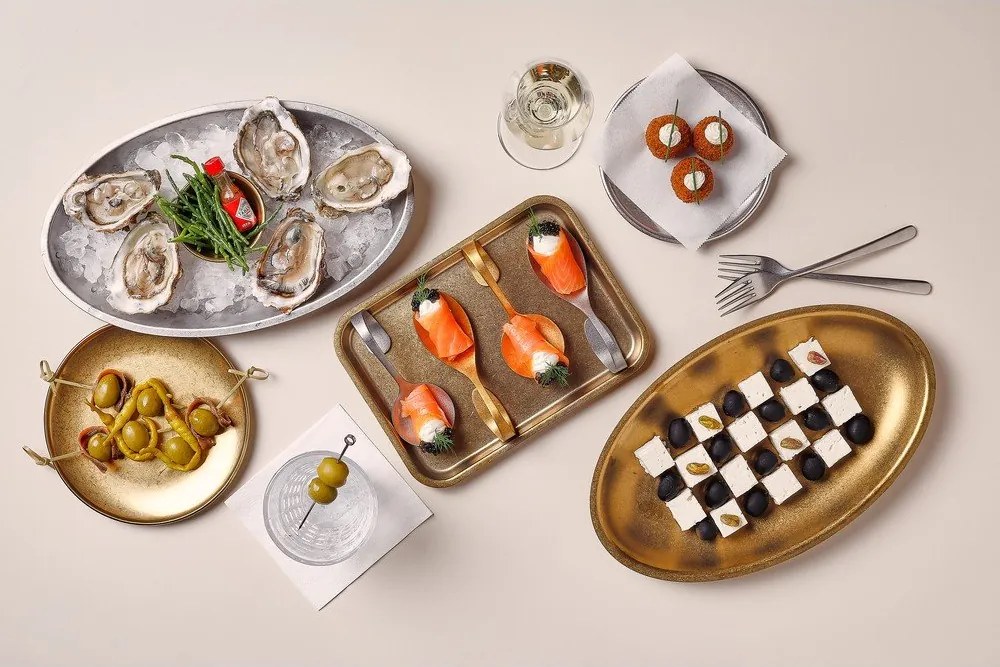 Servírovací tác z nerezové oceli 18,5x30 cm Serve – BonBistro