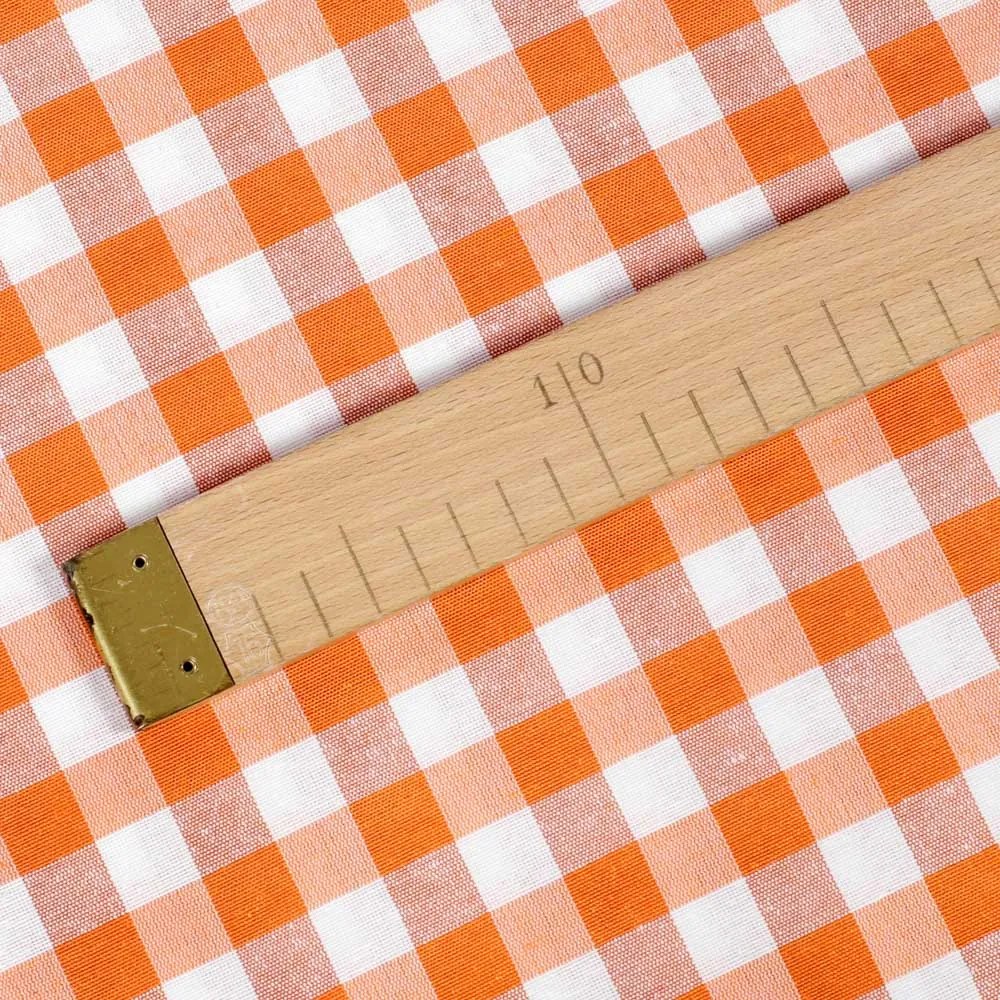 Biante Dekorační obdélníkový ubrus Rebeka RE-005 Oranžovo-bílá kostka střední 130x220 cm