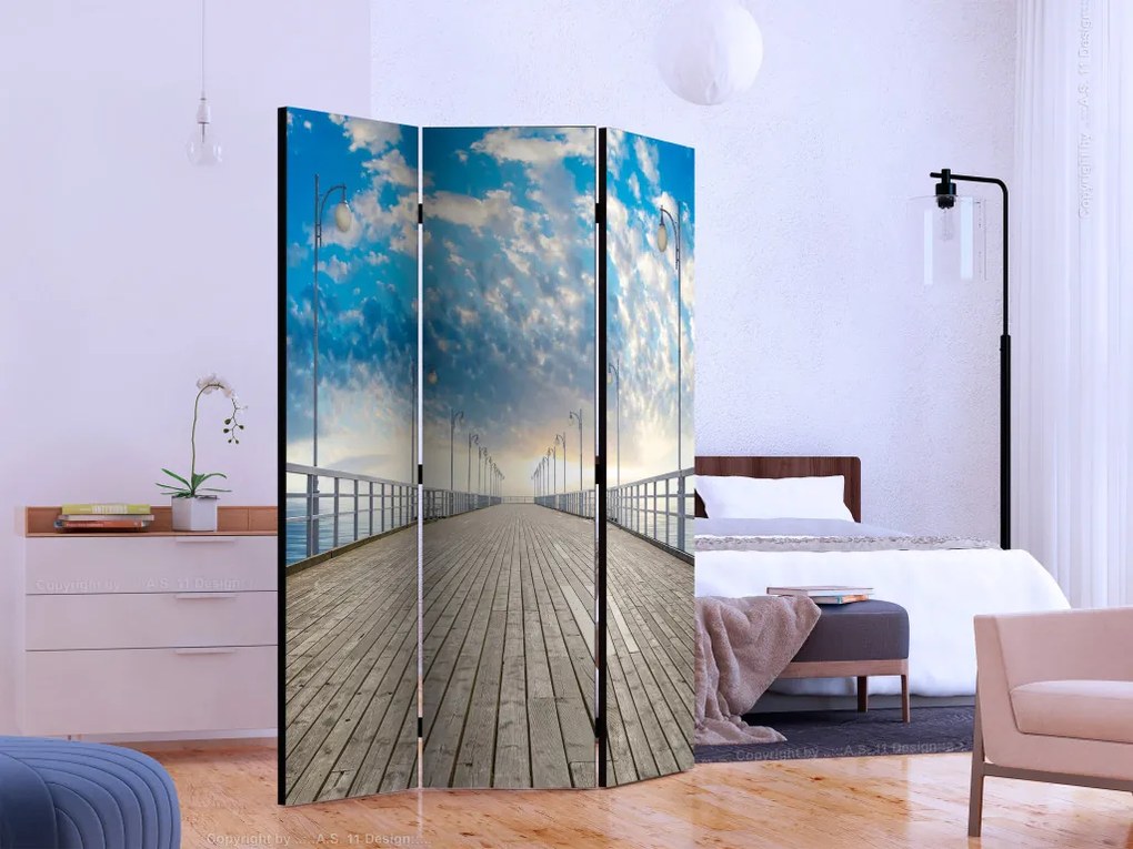 Pokojová zástěna Molo - voda pod dlouhým dřevěným mostem na pozadí nebe a mraků