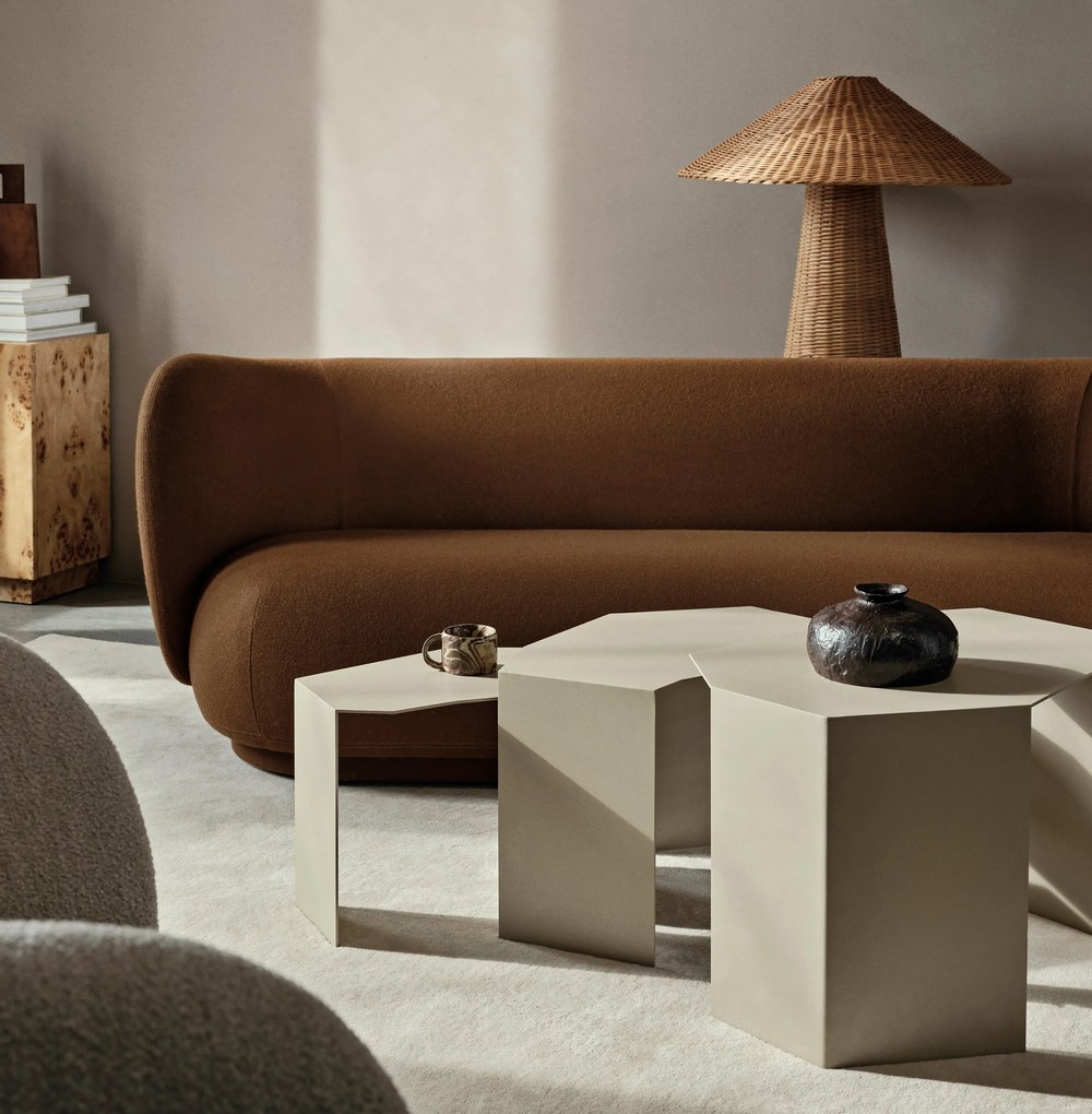 FERM LIVING Sada stolků Shard Cluster, Cashmere