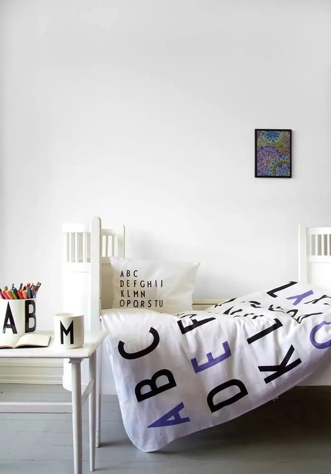 DESIGN LETTERS Dětské povlečení Letters Purple 100x140, fialová barva, bílá  barva, textil | BIANO