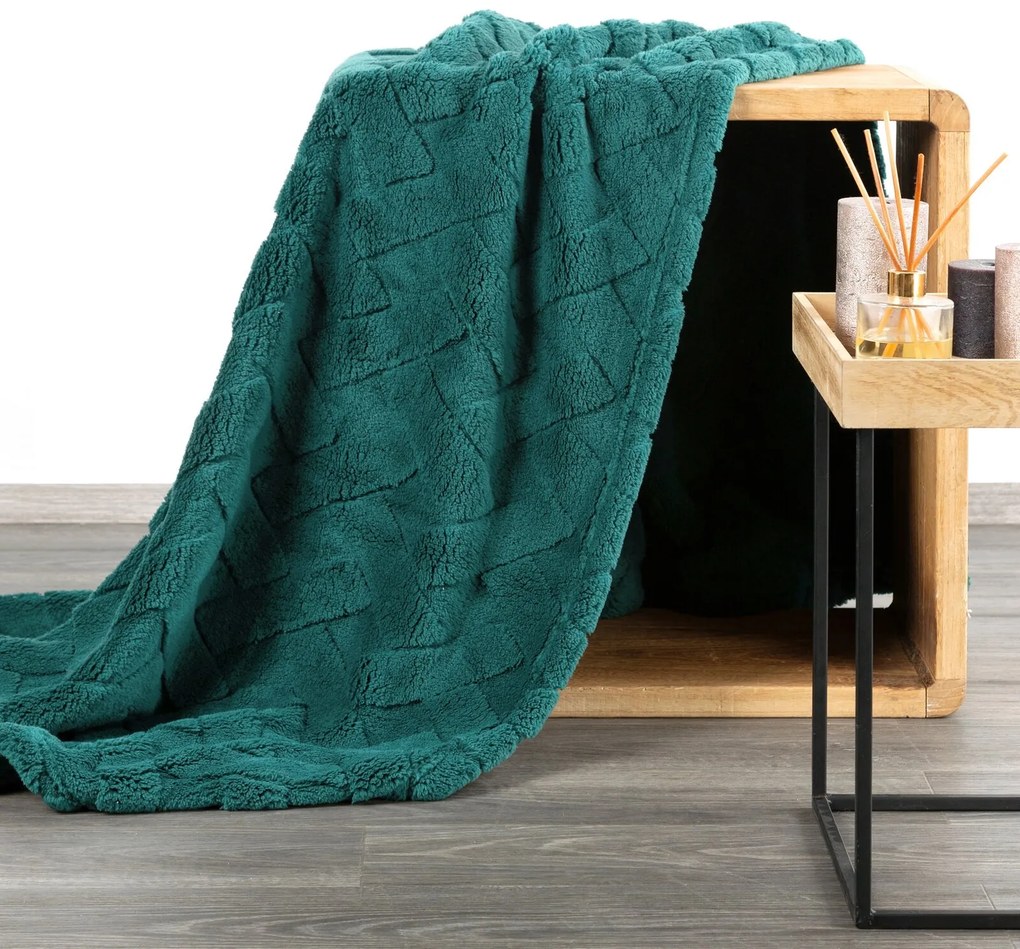 DEKA Z MIKROFLANELU CARO 150X200 CM TMAVĚZELENÁ