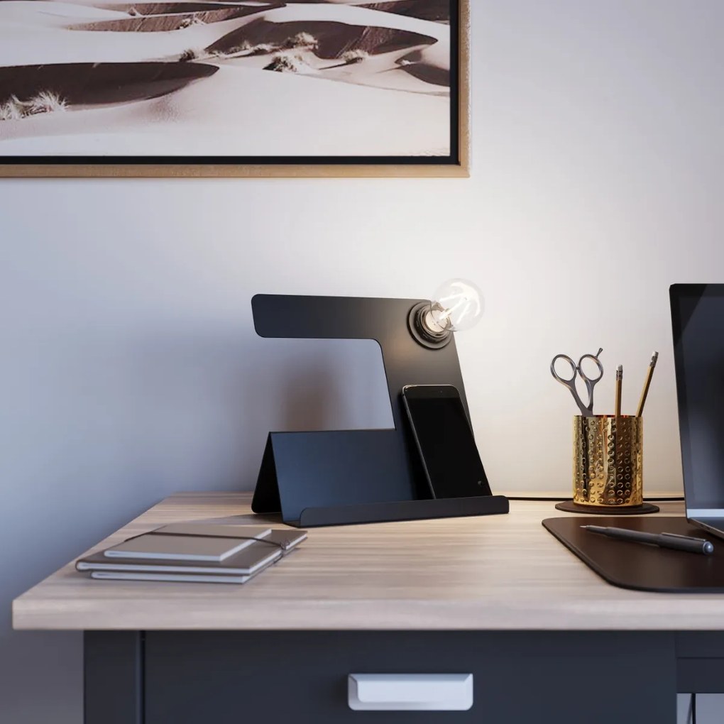 Stolní lampa Incline, černé tělo svítidla