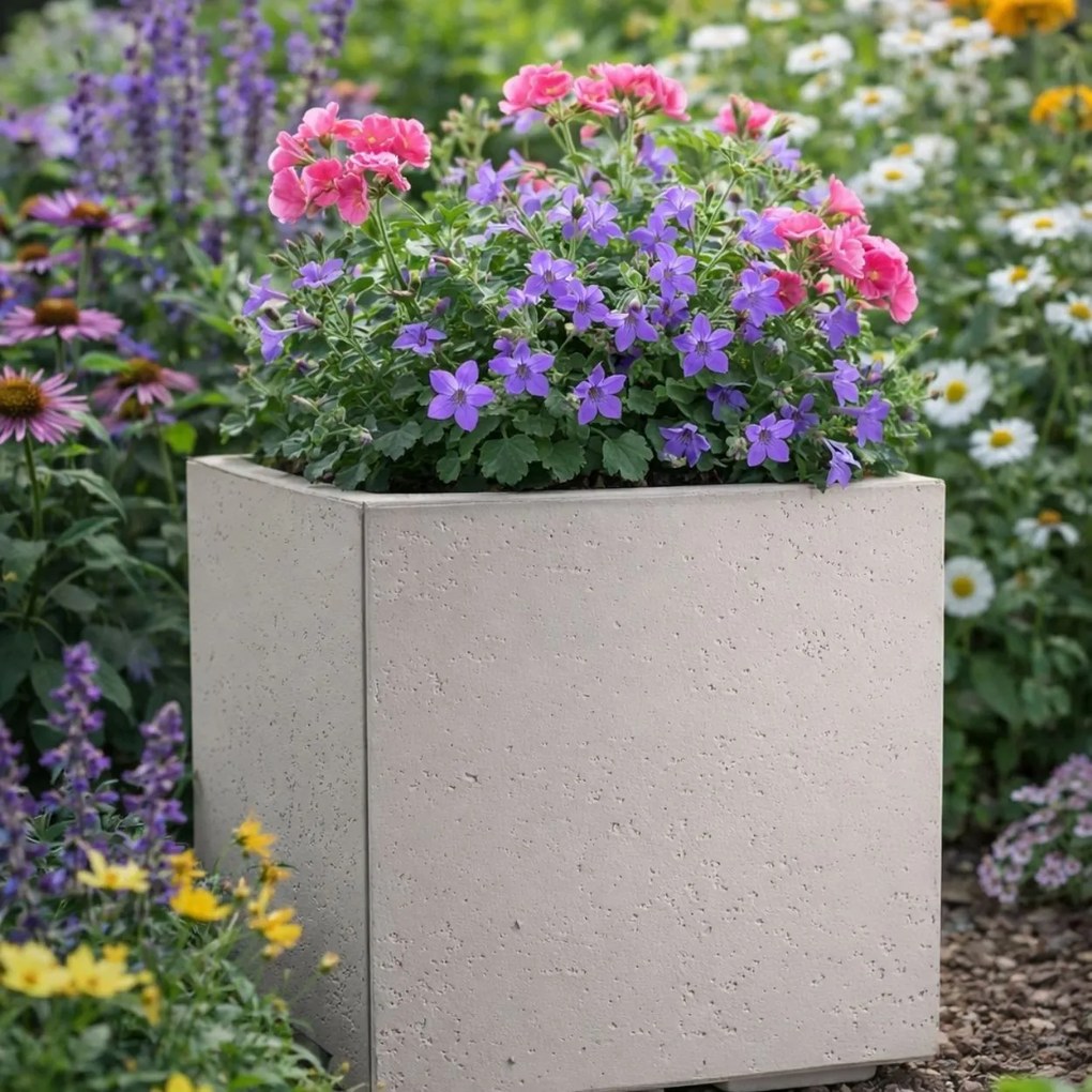 Květináč na kolečkách BETONIQUE 30x30 cm beton - výběr z 8 provedení