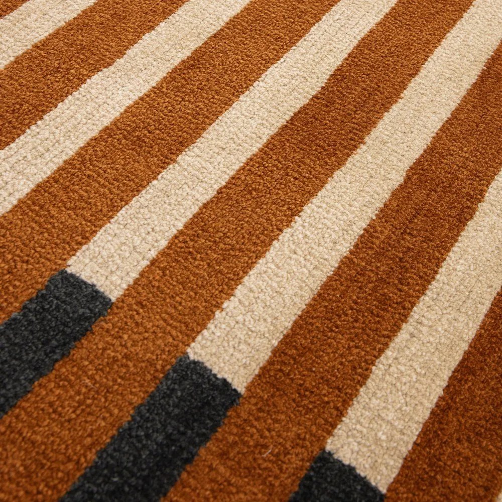 Oranžový koberec z recyklovaných vláken 120x170 cm Lois – MADE