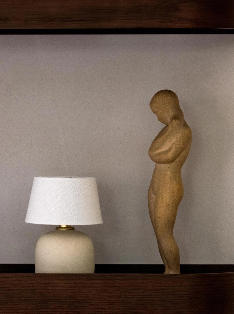 Bezdrátová lampa Torso rubínově červená