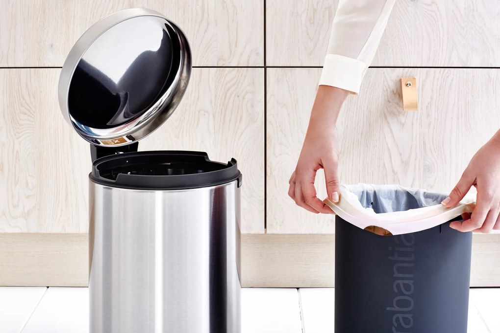 Brabantia Pedálový koš NewIcon 12L matná ocel otiskuvzdorná