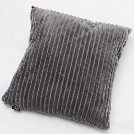 Tmavě šedý dekorativní polštář Dez