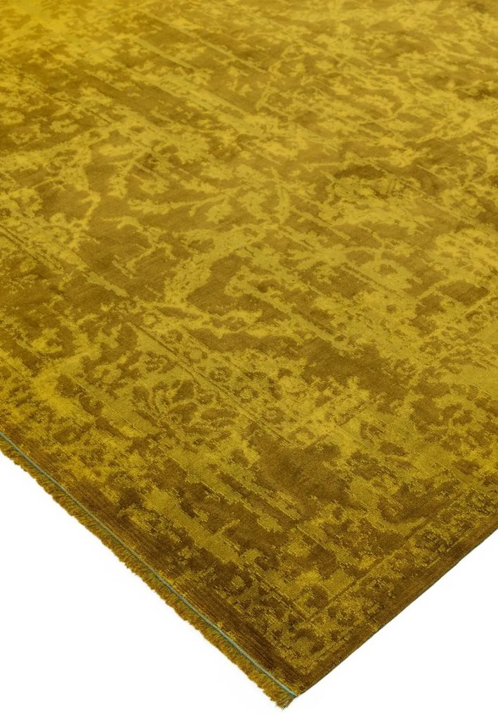 Žlutý koberec Volti Abstract Gold Rozměry: 200x290 cm