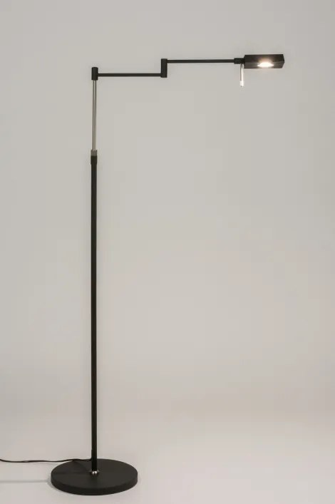 Stojací designová LED lampa se stmívačem Falco Black