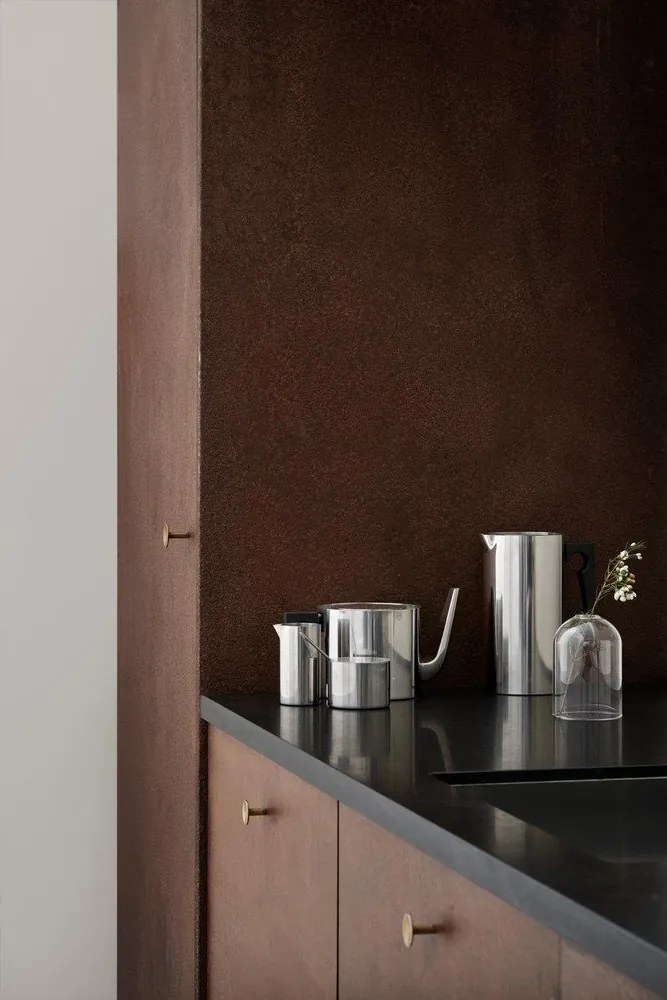Konvice na čaj z nerezové oceli ve stříbrné barvě 1,25 l Arne Jacobsen – Stelton
