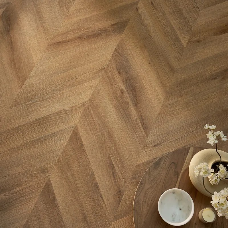 Vinylová plovoucí podlaha Afirmax Chevron 42702 Garda Oak 1,44 m²