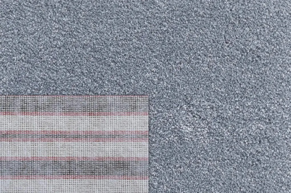 Associated Weavers koberce Metrážový koberec SUSPENSE 52 BARVA: Modrá, ŠÍŘKA: 4 m, DRUH: střižený