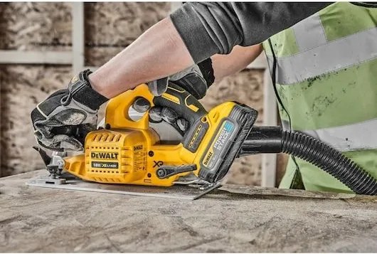 Aku kotoučová pila DeWALT DCS570H2T-QW, 2x XR POWERSTACK 5,0 Ah (064103)