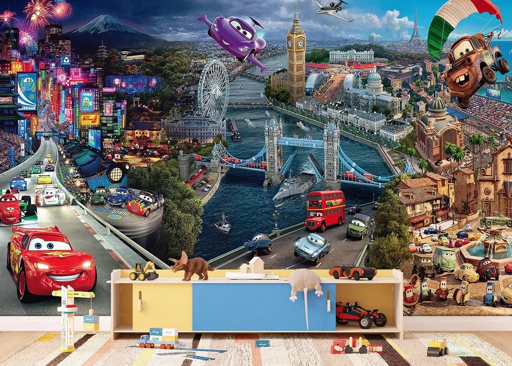 Vliesová fototapeta na zed' Napříč Světem, Disney Auta | 360 x 270 cm | DFTDN5051