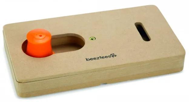 Beeztees Interaktivní dřevěná hračka SWINNY 22 cm