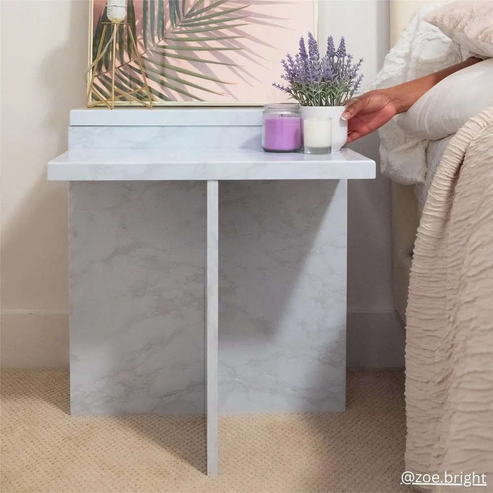 Bílý konferenční stolek v dekoru mramoru 56x56 cm Brielle – Støraa