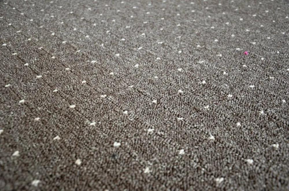 Kusový koberec Udinese hnědý (Varianta: Kulatý 400 cm průměr)