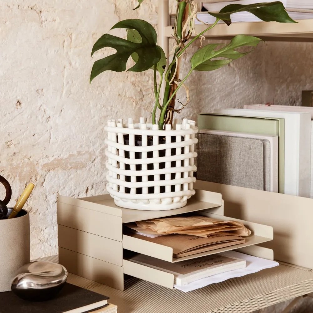 ferm LIVING Keramický koš Off White Small, bílá barva, keramika