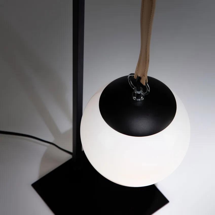 OnaDnes -20% Bílá plastová stolní lampa Kave Home Monteiro