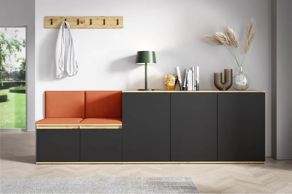 Eka Předsíňová stěna s čalouněnými panely Trinity 35 - Dub Artisan s černou / Okrová 2325